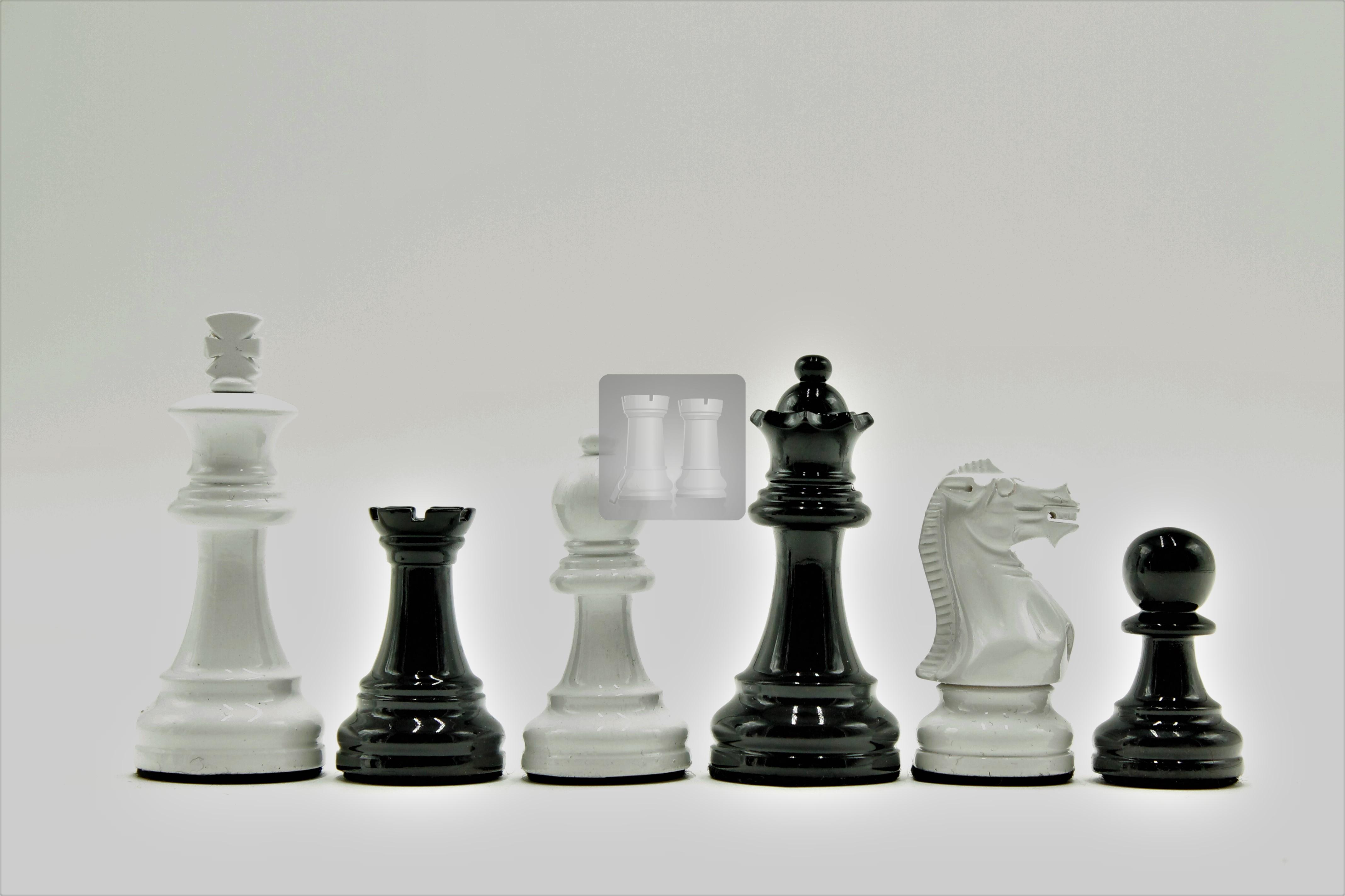 Re mm 77 Scacchi in bosso modello "Stallion" Bianco-Nero